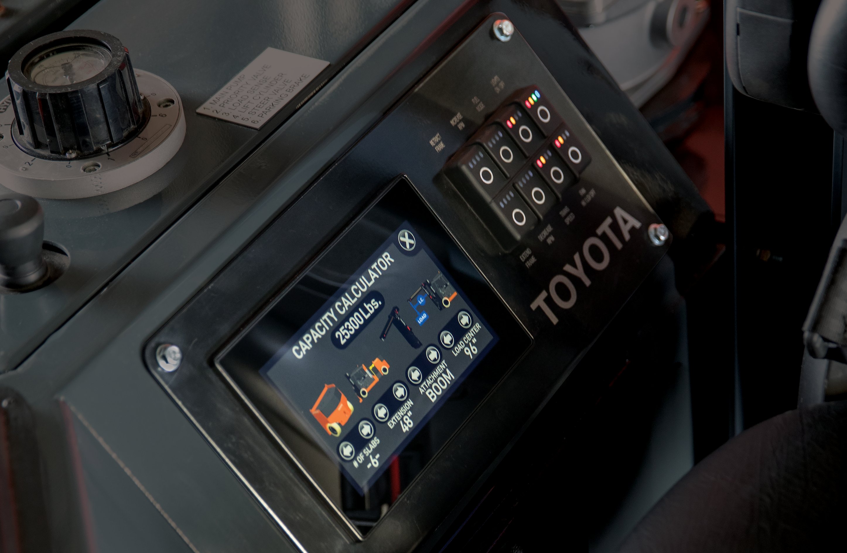 Toyota High Capacity Adjustable Wheel Forklift